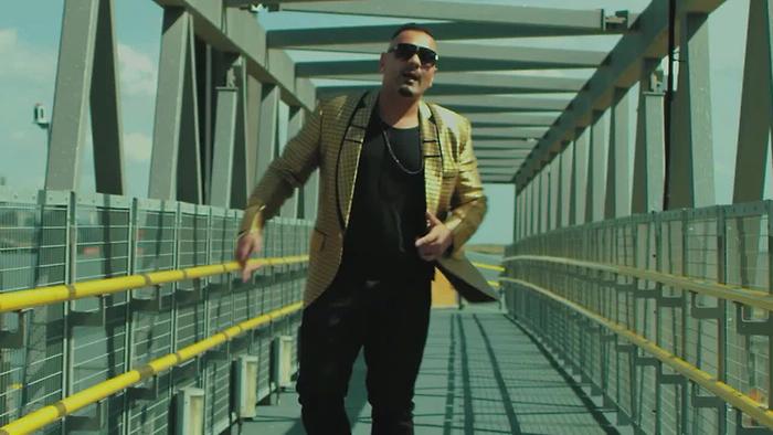 Desi Bandri Video Song from Desi Bandri | Benny Dhaliwal | Ikka ...