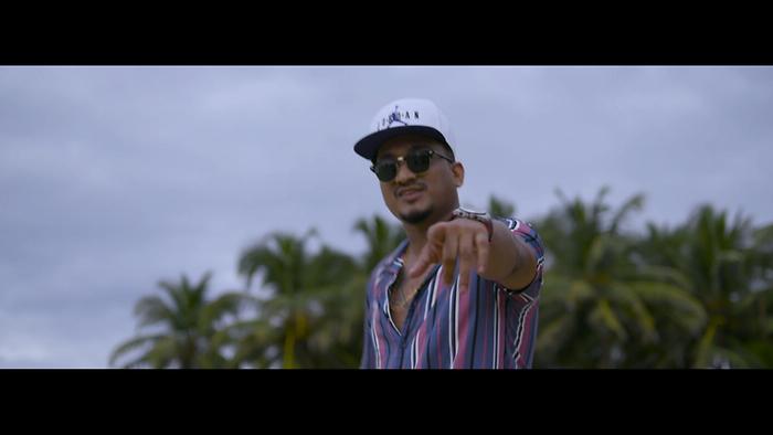 Chal Bombay Video Song from Chal Bombay | DIVINE | Hindi Video Songs ...